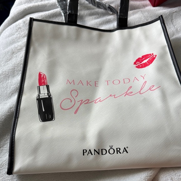 Pandora | Bags | Pandora White Tote With Lipstick And Kiss Design ...